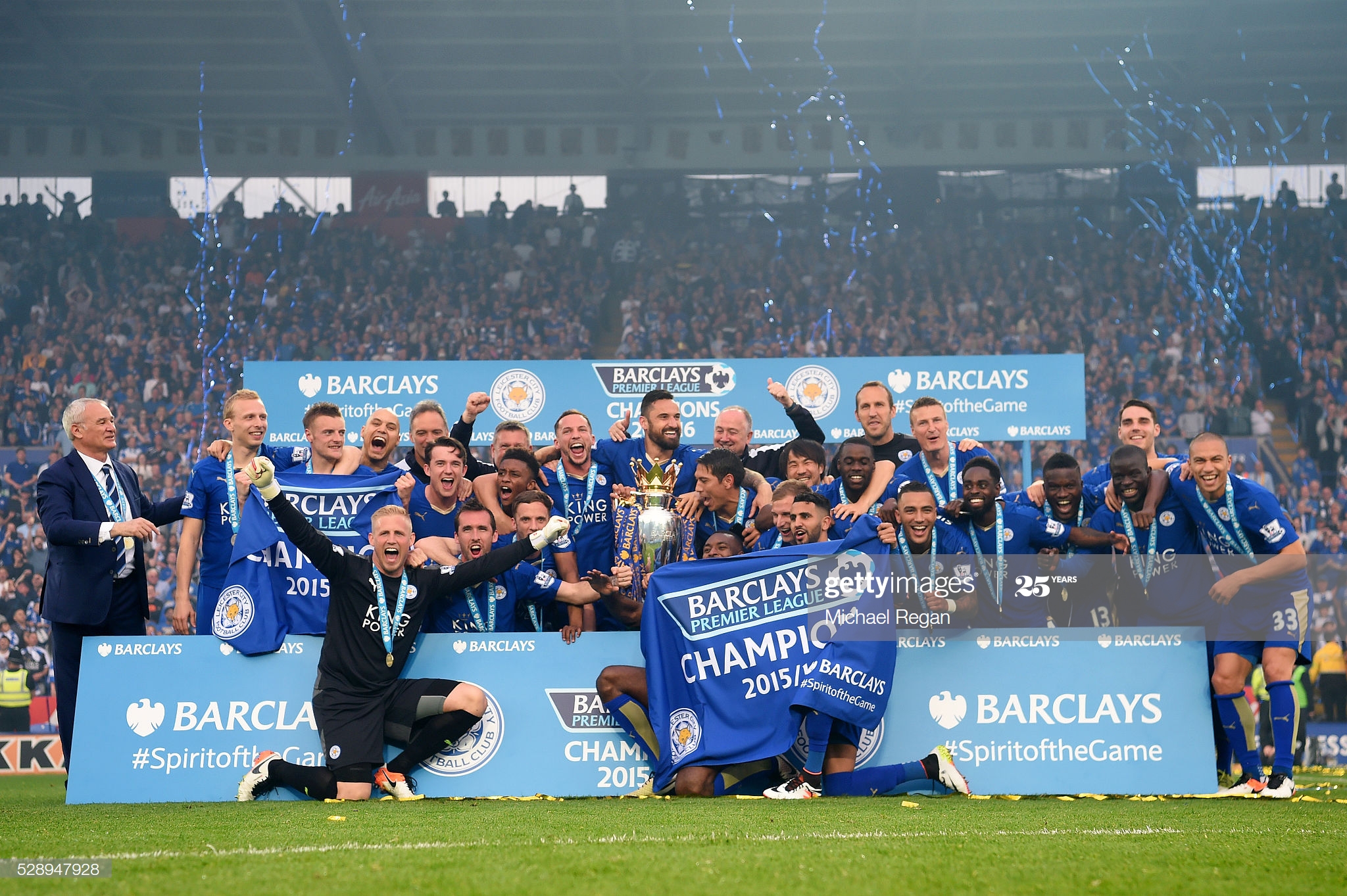 Leicester City Team Signed Premier League Champions Shirt & Medal ...