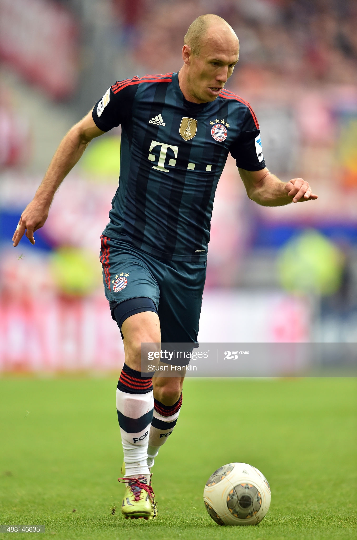 Arjen Robben Match Worn F.C Bayern Munich Bundesliga Shirt 2013 - 2014 ...